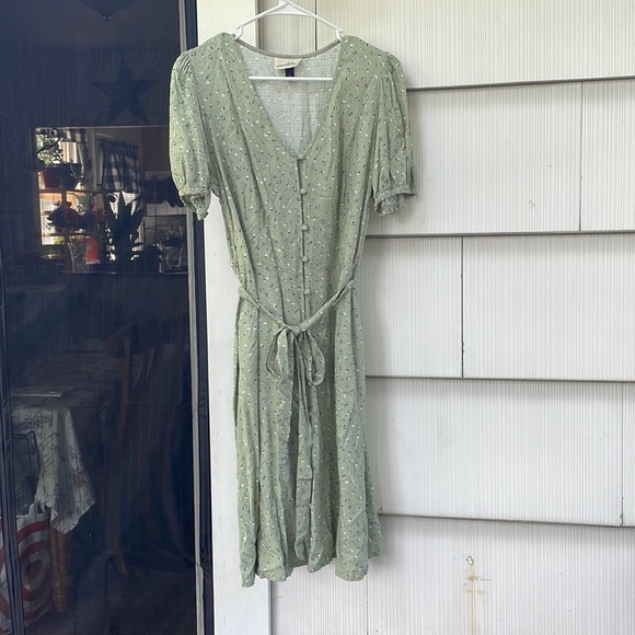 Universal Thread | Dresses | Universal Thread Green Dress | Poshmark